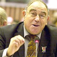 South African anti-apartheid activist Ronnie Kasrils is born in the ...